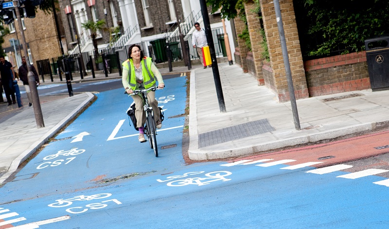 Coroner calls for ‘urgent’ review of cycle superhighways blue paint ...